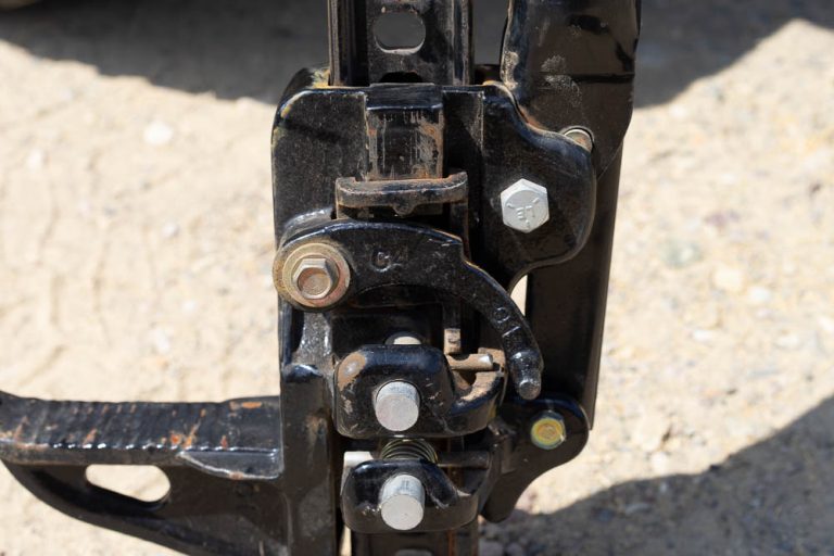 How to Use a Hi-Lift Jack for Off-Roading and Overlanding | ORDEALIST