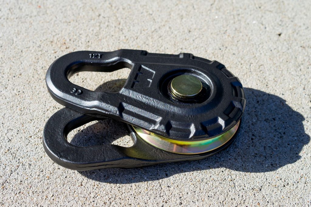 Best Snatch Blocks for Off-Roading and Overlanding 2021